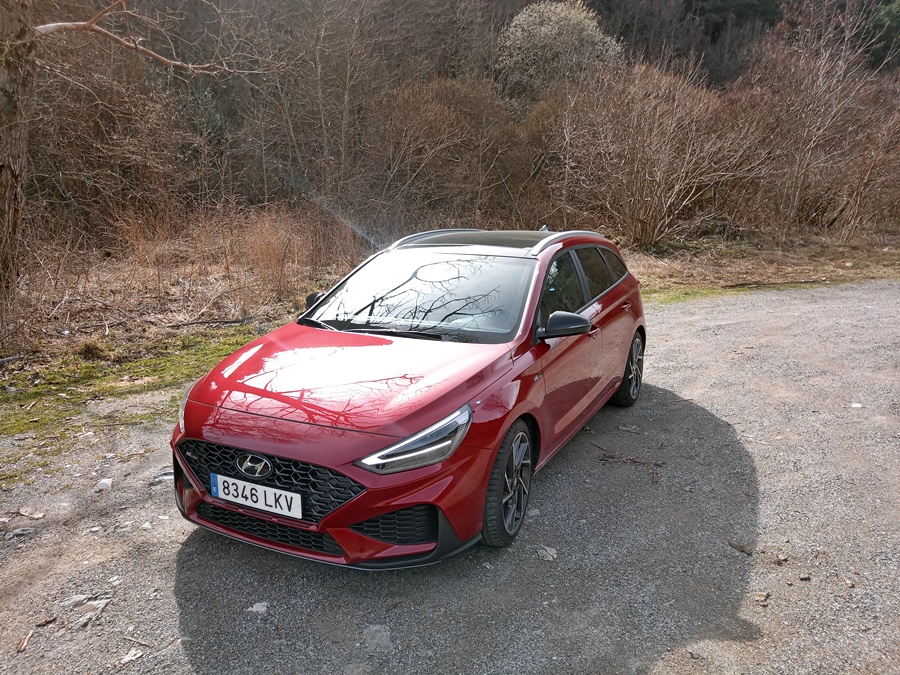 Probamos el Hyundai i30 CW Hybrid - ElMotor.Net